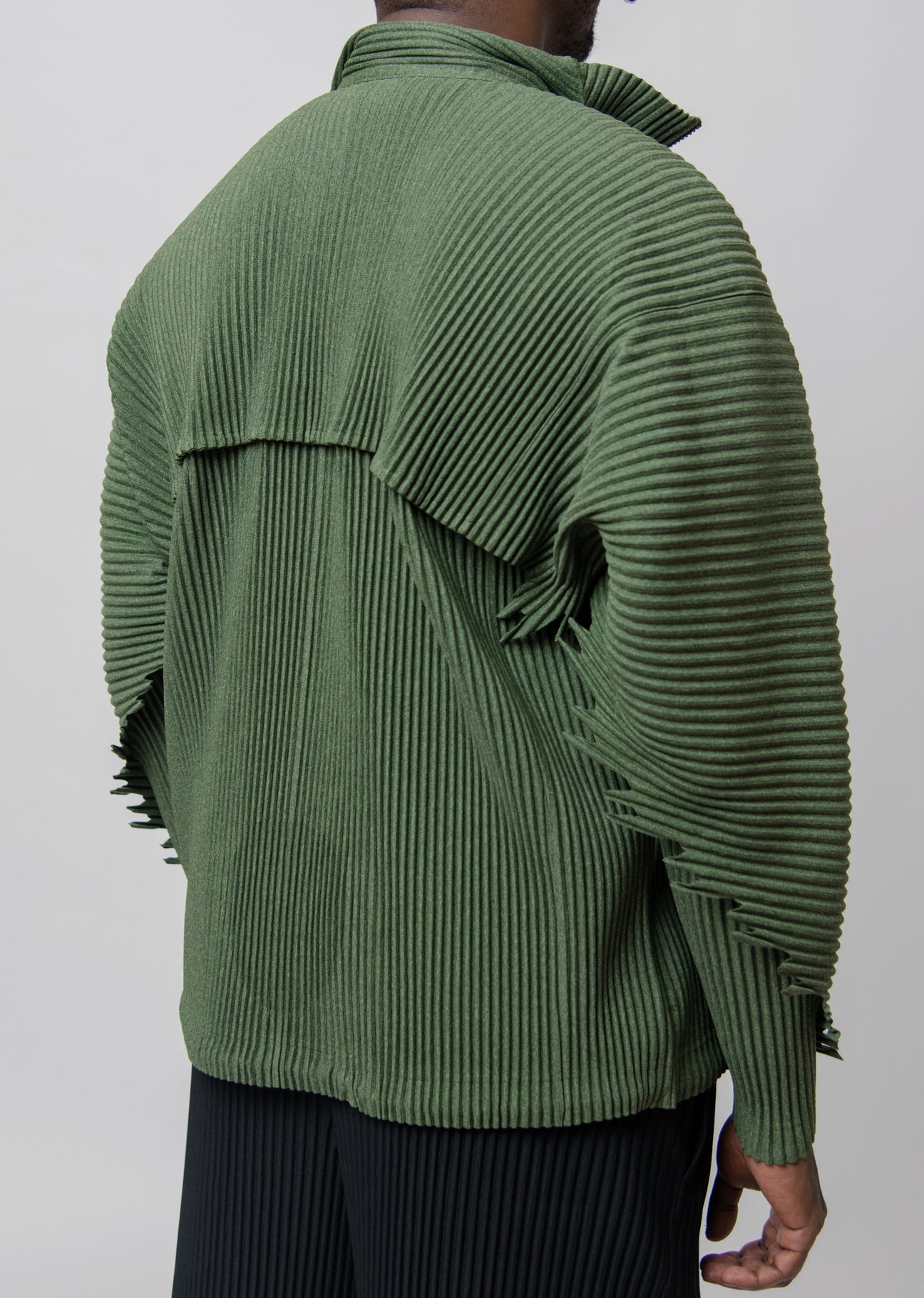 Serrate Pleated Zip Jacket Green JC180-62 – NOMAD